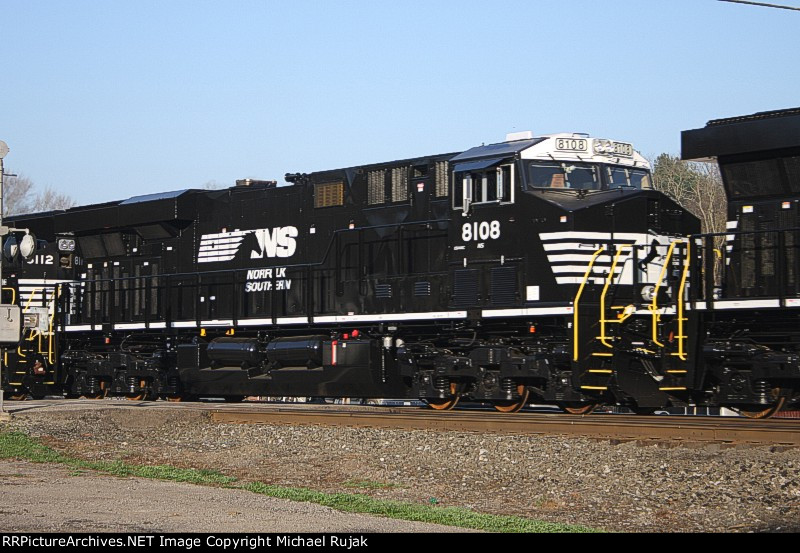 NS 8108